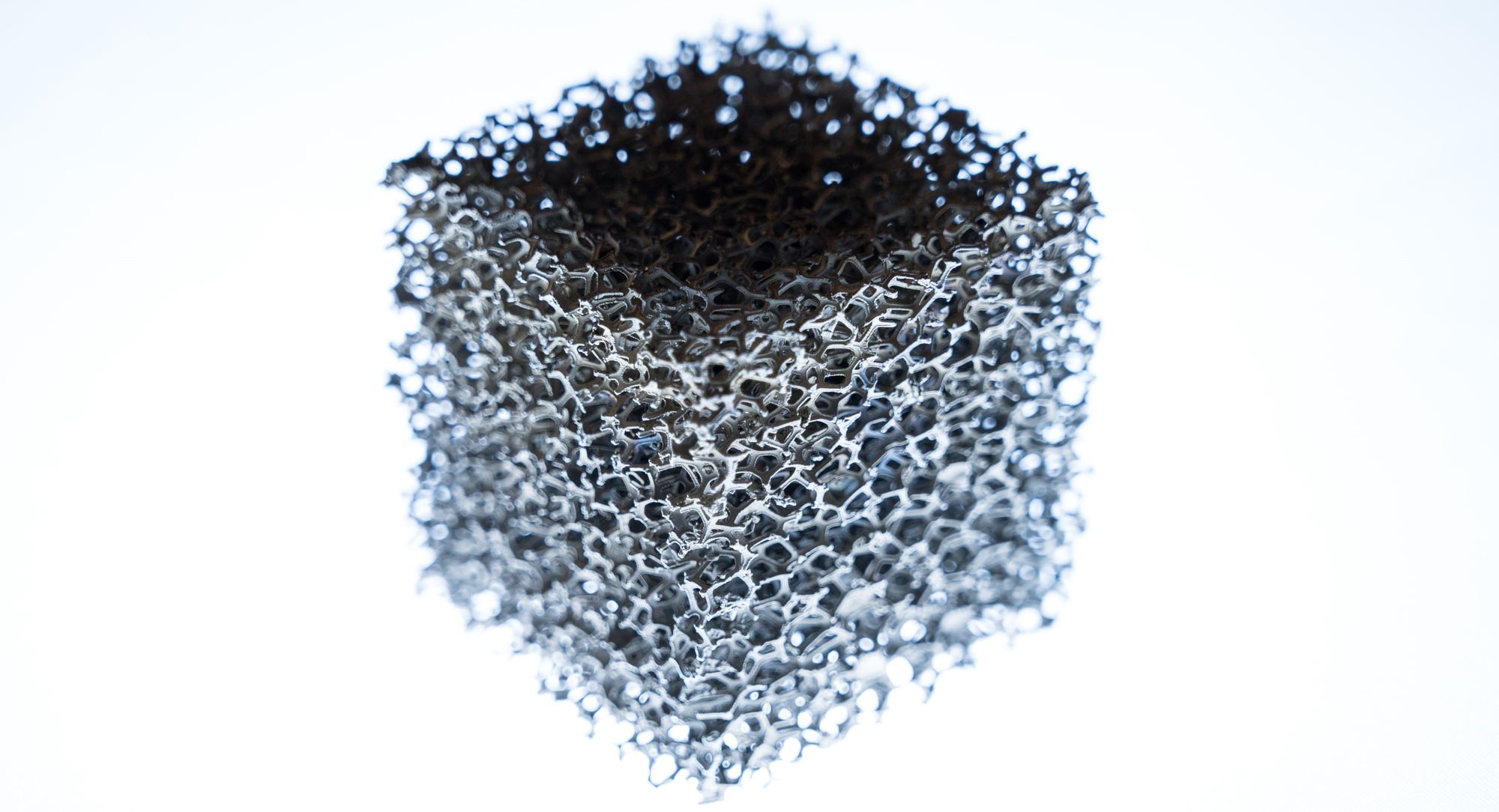 Nanocoating Makes Lightweight Synthetic Foam Super Strong